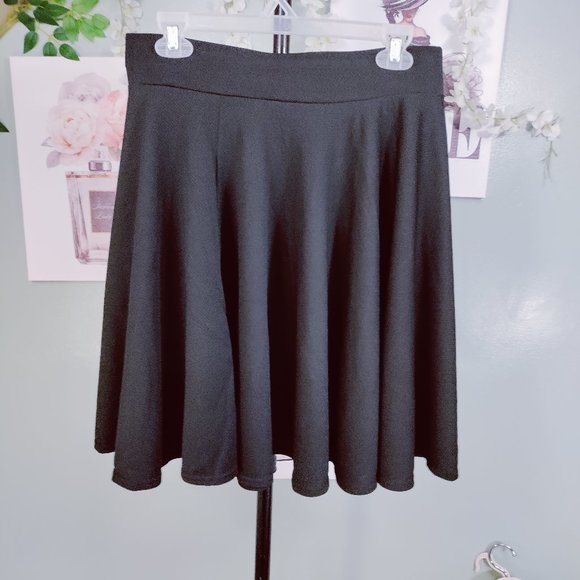 Urban Coco | Skirts | Urban Coco Versatile Stretchy Flared Casual Mini ...